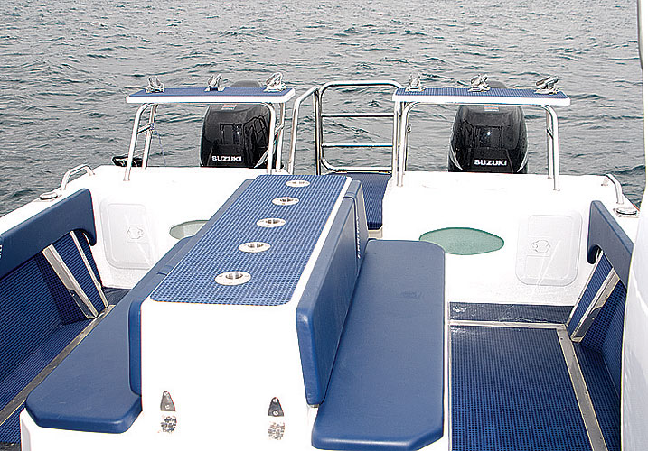 Lee Cat Walkaround 800 – Ski-Boat Magazine